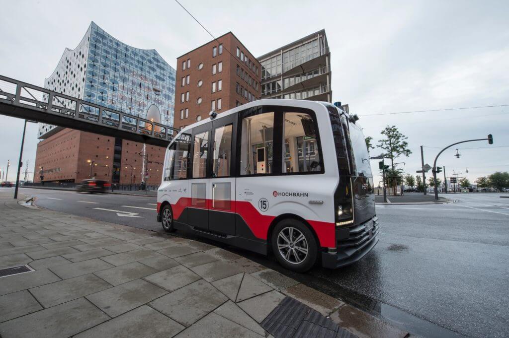 Hamburg fährt autonom: Hochbahn startet ersten selbstfahrenden Bus in ...